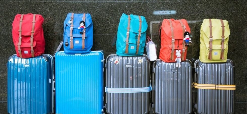 Backpack vs Suitcase – Which one Should You Use? - Tale of 2 Backpackers